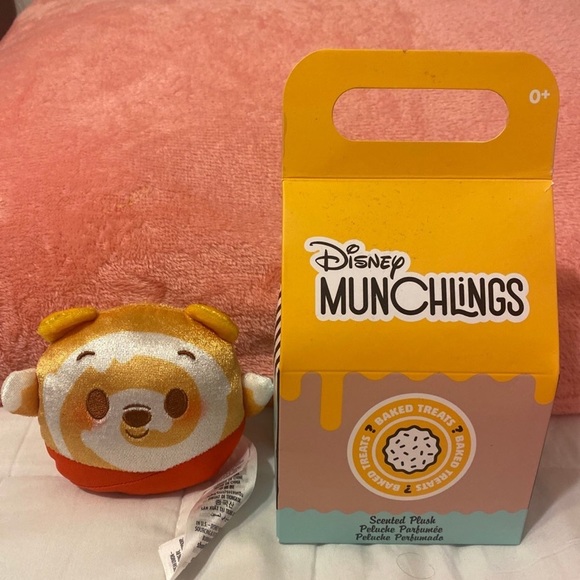 Disney | Toys | Disney Munchlings Baked Treats Mini Scented Winnie The ...